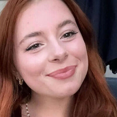 Eleanor Harrison in OmeTV Video Chat for Strangers