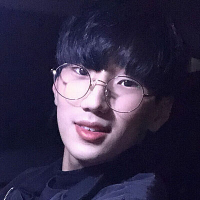 로 in OmeTV Video Chat for Strangers