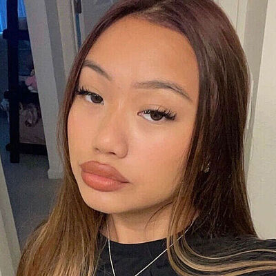 Velicia in OmeTV Video Chat for Strangers